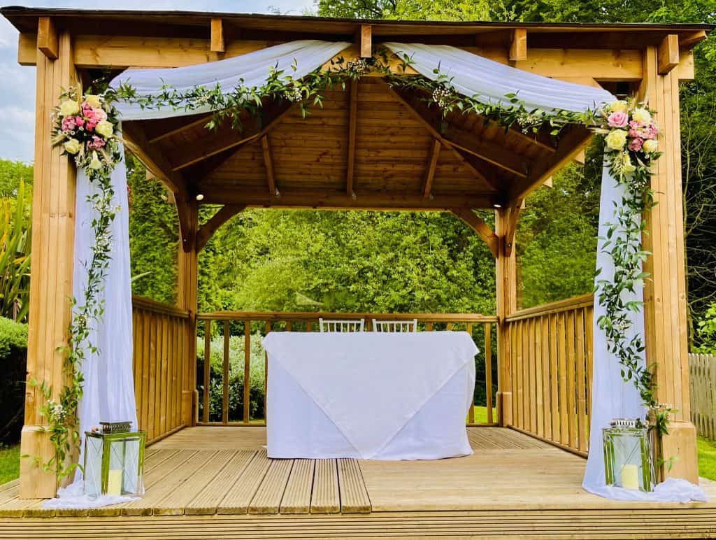 Outdoor Dressing - Forever Yours